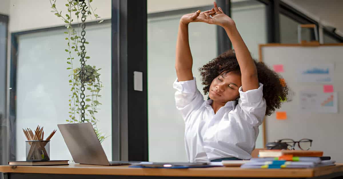 Best Desk Exercises for Office Workers : Stay Active!